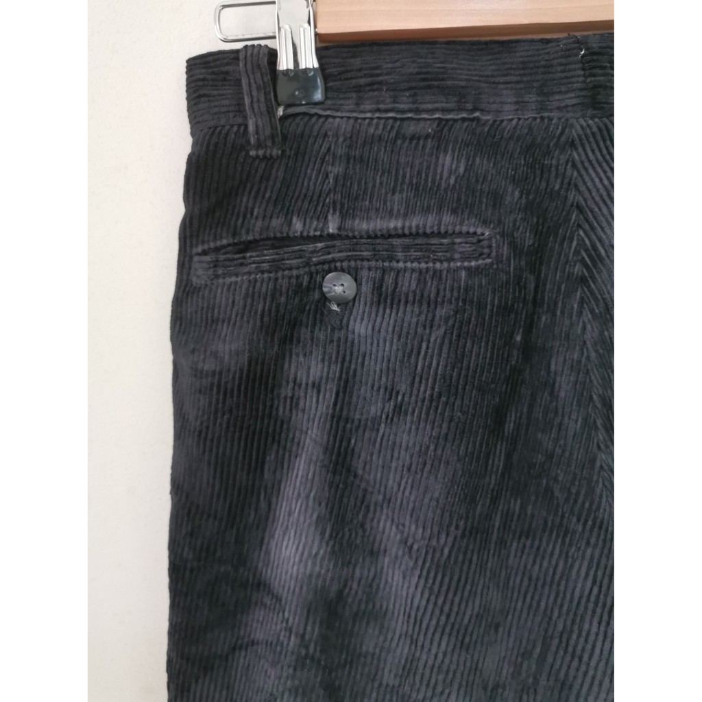 กางเกงลูกฟูกขาสั้นวินเทจ เอวสูงทรงสวย Jeans By Fg Thaipick