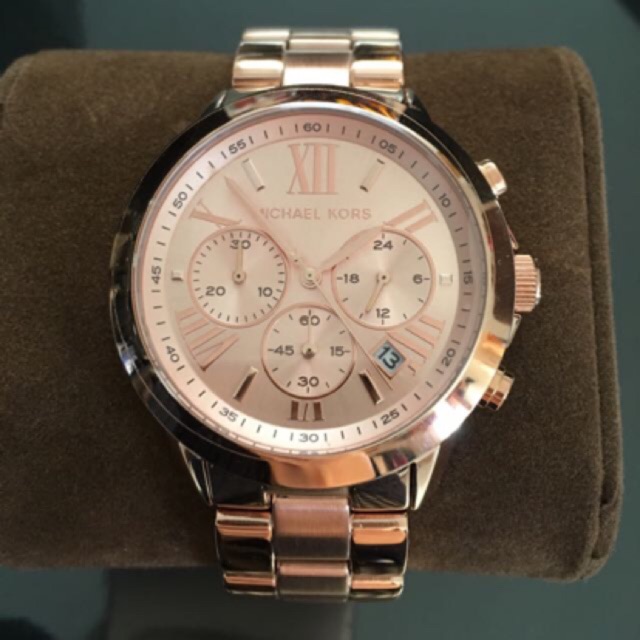 MK5778. ขนาด 42 mm. Runway Logo Rosetone หน้าปัดสีโรสโกลด์ สายสีพิ้งโ ...