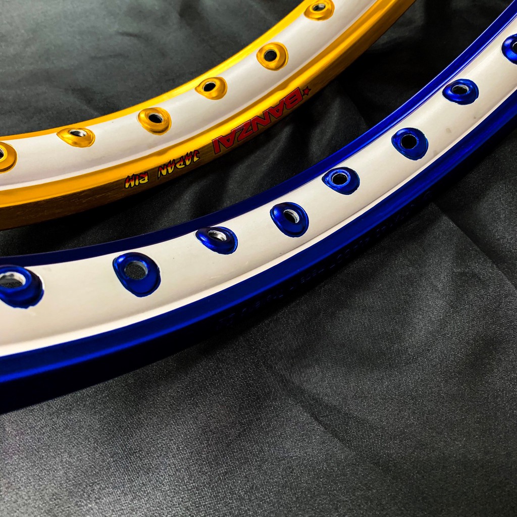 ล้อทูโทน เจาะตา อกยิงทราย ขอบเรียบ ขนาด1.4 ขอบ17 ยี่ห้อบันไซ BANZAI ...