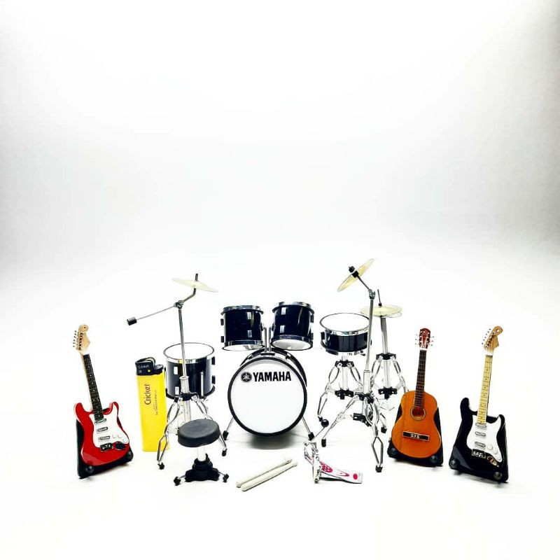 Miniature Drum Set Yamaha Black Plus Mini Guitar 3 Pcs Miniature ...