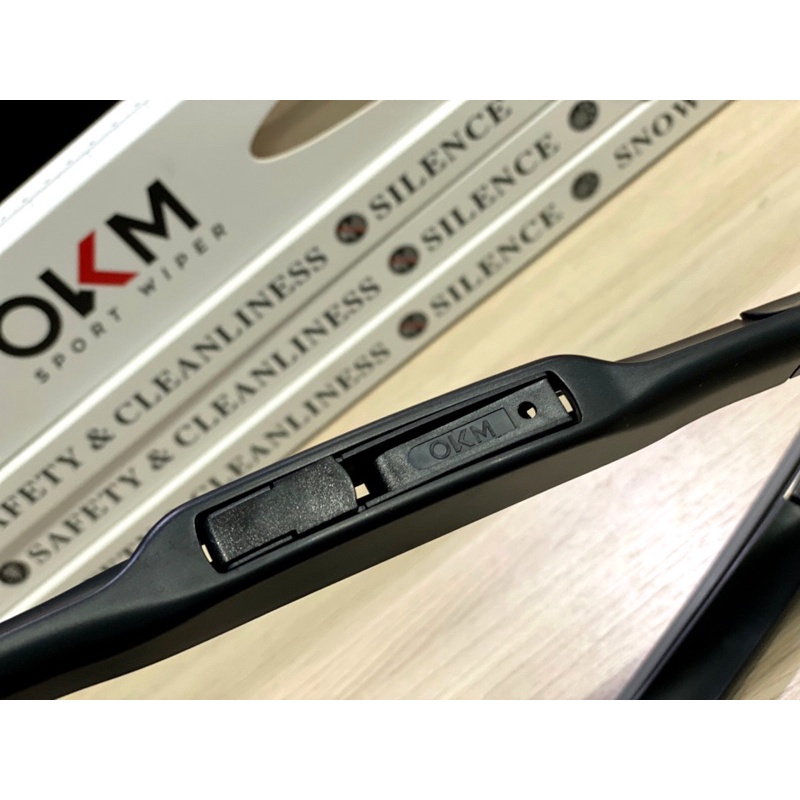 Pro 9.9ใบปัดน้ำฝนรถยนต์ OKM อันละ 145ใช้กับรถได้ทุกรุ่นที่เป็น U-hook ...