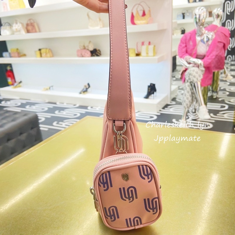 SALELYN กระเป๋าสะพายข้าง LYN รุ่น Lyn Infinite Lyric S Shoulder Bag LL22MBC037 แท้จากชอป พร้อม ...