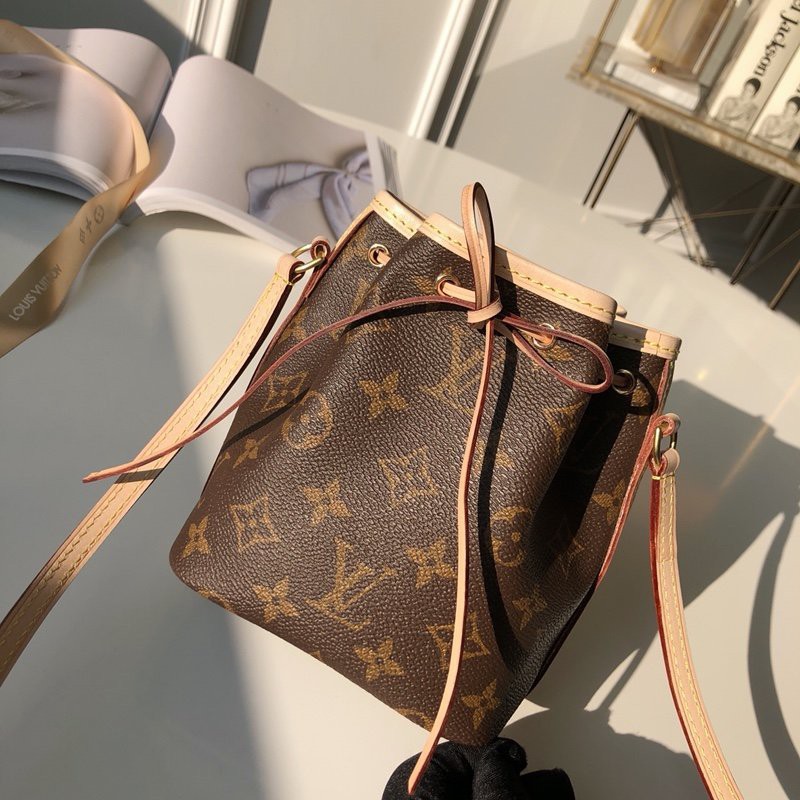 【XE】Louis vuitton Louis Vuitton Mini Bucket Bag Crossbody Bag ...