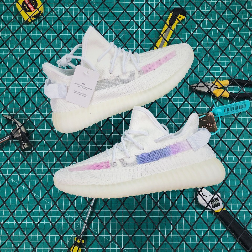 รองเท้ากีฬา Adidas YEEZY BOOST 350 V2 \\"Rainbow hollow\\" รองเท้ากีฬา ...