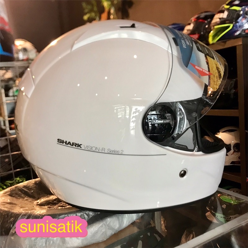 หมวกกันน็อค Shark Vision R สีขาว size M L - sunisatik - ThaiPick