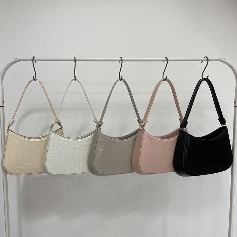กระเป๋าสะพายไหล่ รุ่นดวงจันทร์ RIYA BRAND (new collection ...