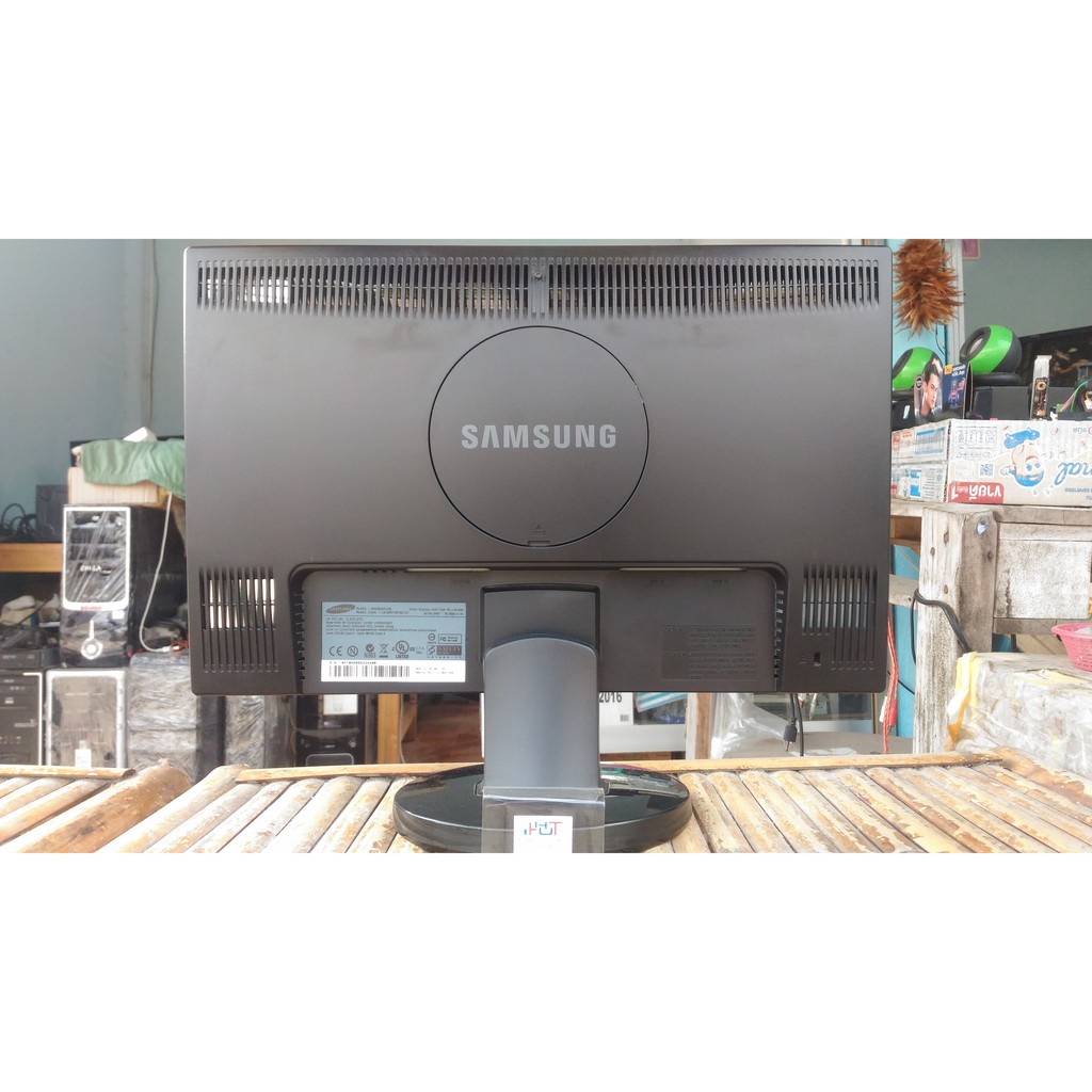 MONITOR SAMSUNG LCD 18.5 - gustzilla - ThaiPick
