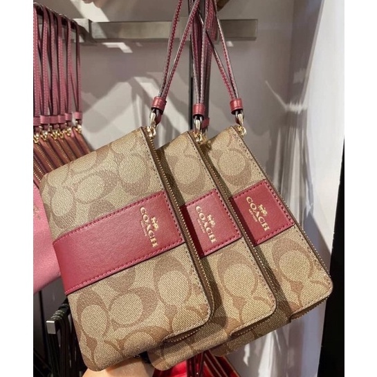 พร้อมส่ง แท้ ????????????% New Coach คล้องมือ 1 ซิป S CORNER ZIP ...