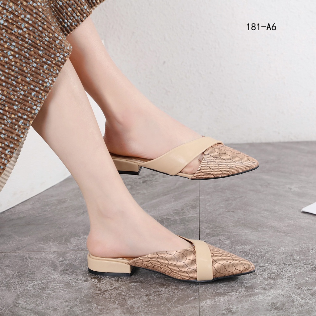 รองเท้าแตะ ส้นแบน Monogram 181-A6 55 - al.collection.th - ThaiPick