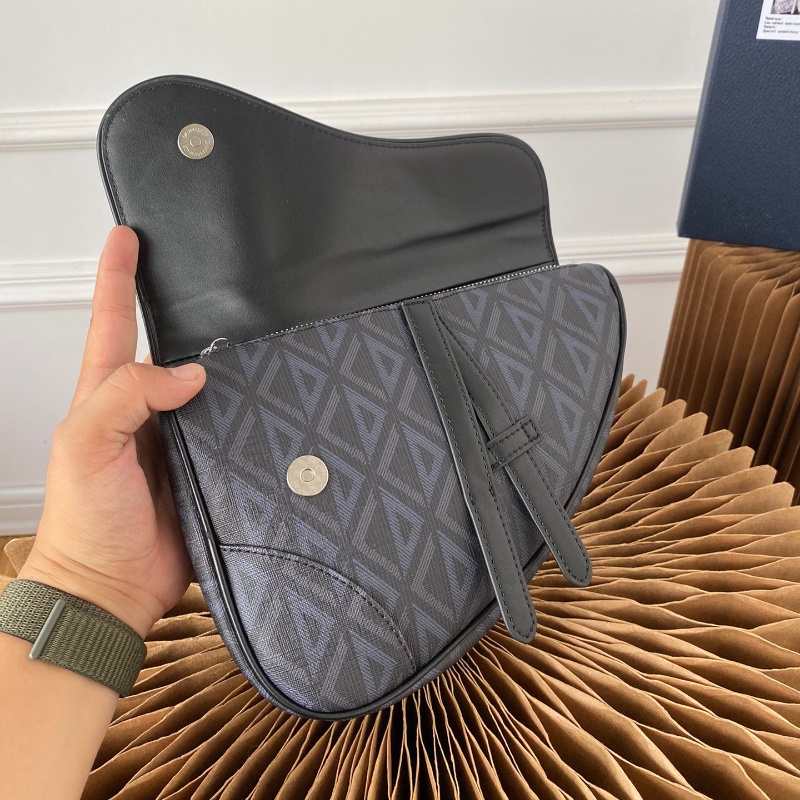 พร้อมกล่อง Dior CD Diamond Diamond Pattern Saddle Bag Crossbody Chest ...