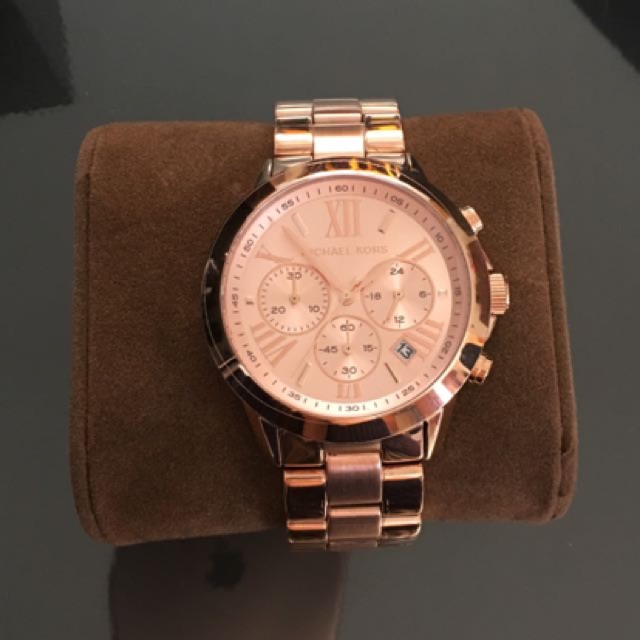 MK5778. ขนาด 42 mm. Runway Logo Rosetone หน้าปัดสีโรสโกลด์ สายสีพิ้งโ ...