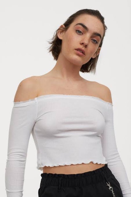 H&M Off-the-Shoulder Crop Top เสื้อครอปปาดไหล่ สีขาว/สีดำ/สีกรมลายทาง ...