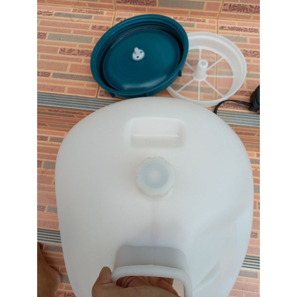 ถังน้ำยา เครื่องพ่นปุ๋ย หว่านข้าว พ่นลม 3WF (F30) ขนาด 26 ลิตร - nid_noi - ThaiPick