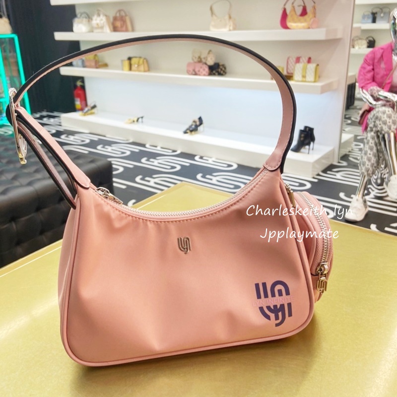 SALELYN กระเป๋าสะพายข้าง LYN รุ่น Lyn Infinite Lyric S Shoulder Bag LL22MBC037 แท้จากชอป พร้อม ...