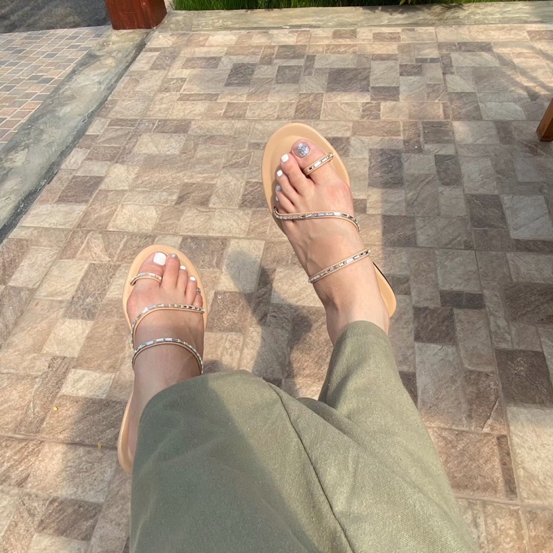 ig weary.shoes รุ่นมาใหม่ของ sensini Ba-01 ส่งฟรี ทักแชทก่อนสั่งค่ะ ...