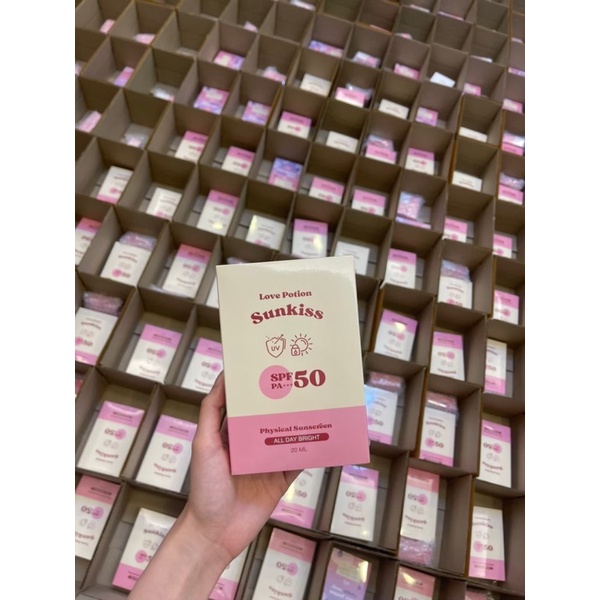 sunkiss sunscreen big size(แบบหลอด) - pattarakornharuthaitaworn - ThaiPick