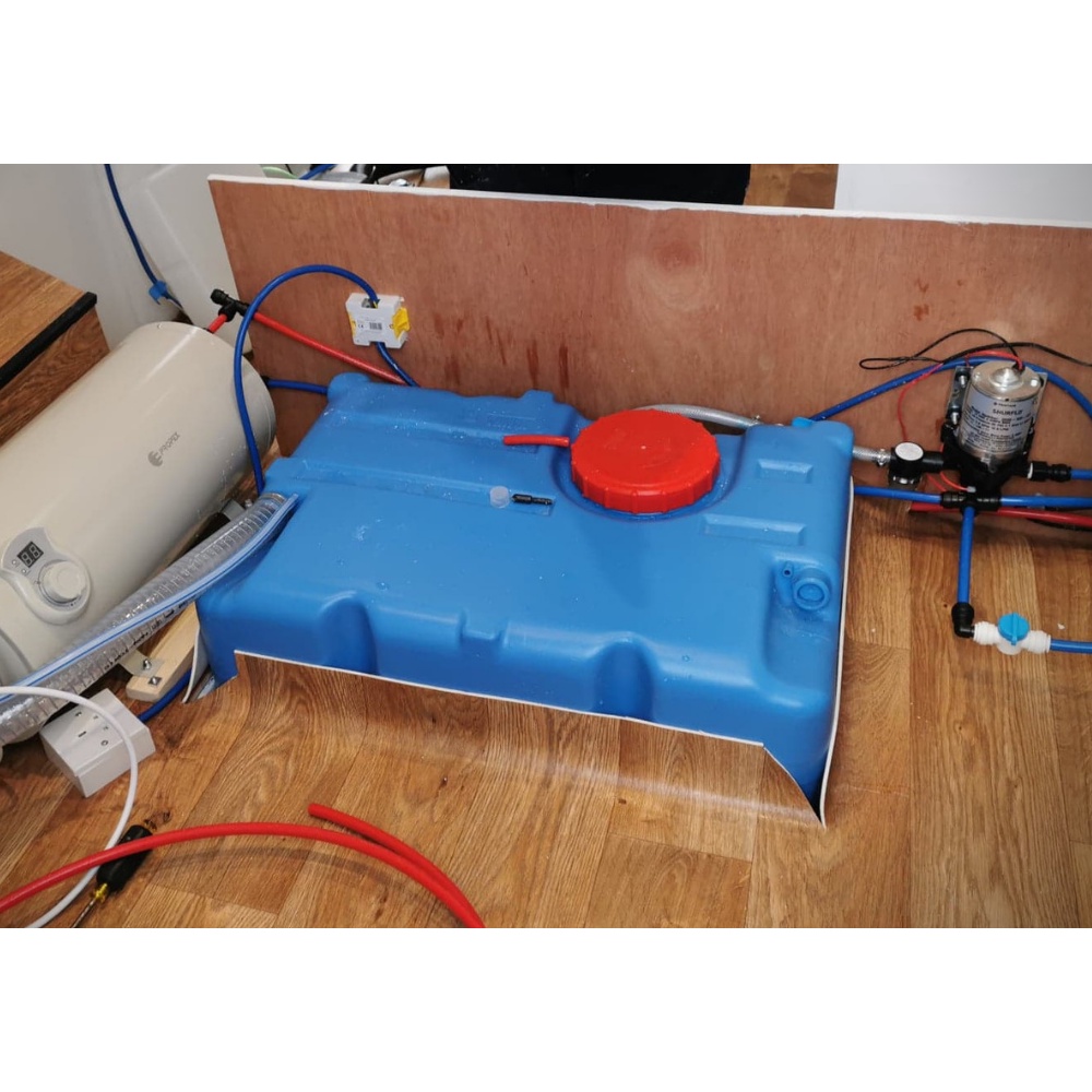 Fiamma Fresh Water Tank 70 litre ถังน้ำขนาด 70 ลิตร สำหรับรถบ้านรถ ...