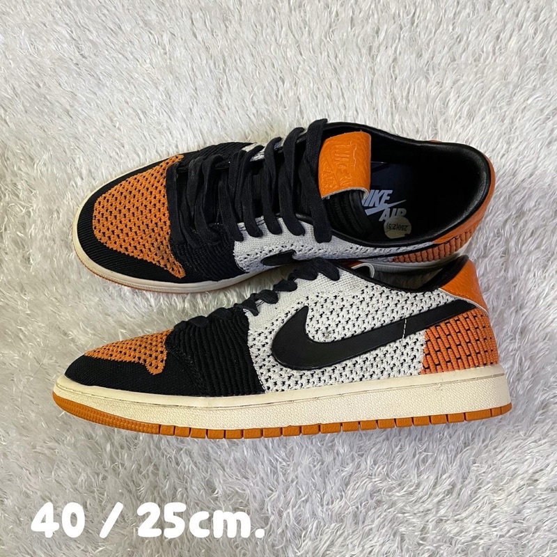 Nike Air Jordan 1 Low "Shashed Backboard" รองเท้าวิ่งออกกำลังกายที่หุ้ม ...