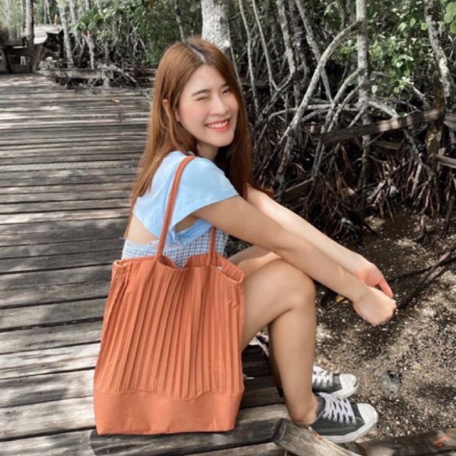 กระเป๋าผ้าพลีท riya brand - maew2tua - ThaiPick