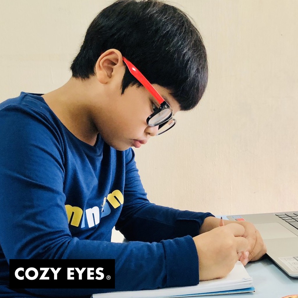 ราคาพิเศษ แว่นกรองแสงสีฟ้า รุ่นอายุ 6-15 ปี COZY EYES ตัดแสงฟ้าจากมือ ...
