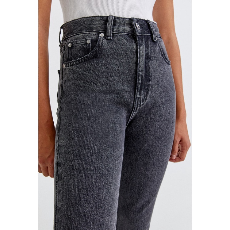 งานแท้ ยีนส์ผุ้หญิงเอวสูง PULLBEAR BASIC MOM HIGH RISE ANKLE LENGTH สีเทาฟอก ปลายขาเรียว ป้ายครบ ...