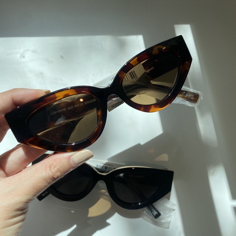 พร้อมส่ง LE SPECS new APHRODITE ALT FIT - girlboss.stuff - ThaiPick