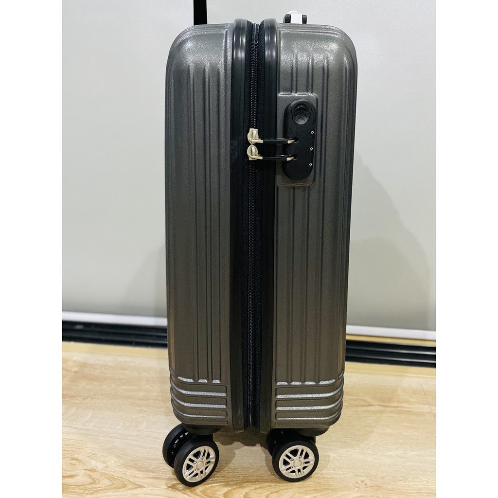 กระเป๋า เดินทาง สีเทาเข้ม - Dark Gray Travel Luggage - chaaimpumpkin ...