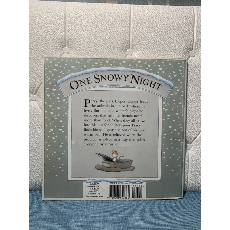 One Snowy Night (Percy the Park Keeper) - nichaphaji - ThaiPick