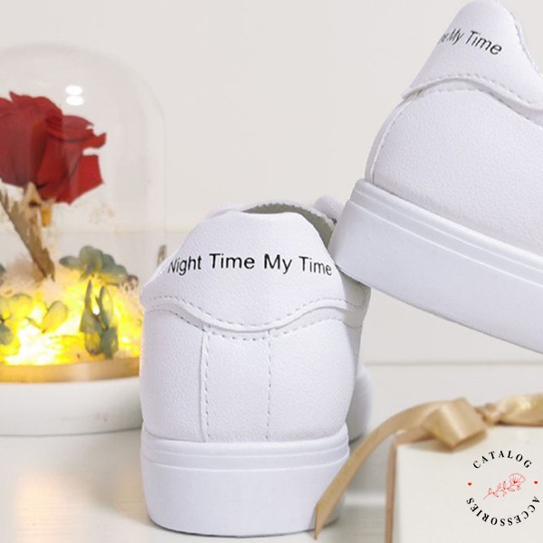 ꕥCatalog shoesꕥ รองเท้าผ้าใบสีขาวล้วน ด้านหลังแต่งอักษร Night Time My ...