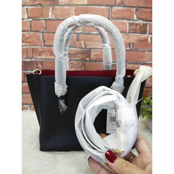 พร้อมส่ง Coach Mollie mini tote หนังสีดำคลาสสิค สวยมากกกจ้า ...