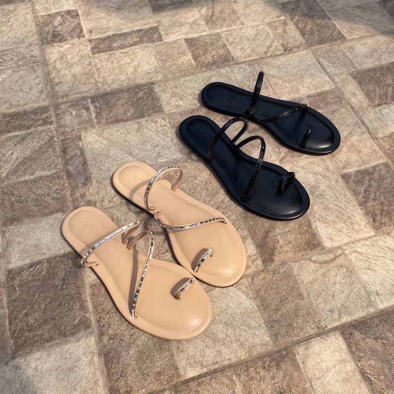 ig weary.shoes รุ่นมาใหม่ของ sensini Ba-01 ส่งฟรี ทักแชทก่อนสั่งค่ะ ...