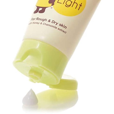 Country Stream Honey Natural Hand Cream 50g ครีมทามือผสมน้ำผึ้ง - pattayayen - ThaiPick