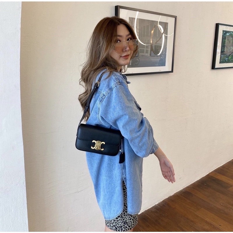 Celineกระเป๋าสะพายข้างสีดำ {Used Like New} Celine Style Triomphe Bag ...