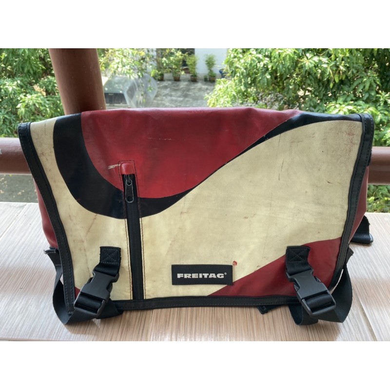 Freitag รุ่น joe ฟรีดันทรง - kanokpit_n - ThaiPick