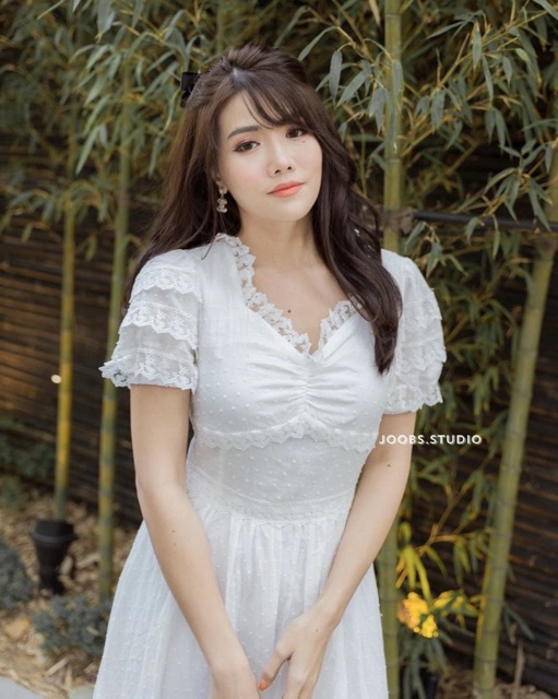 เดรสลูกไม้สีขาว จากร้าน Joob.studio - kukkukoil - ThaiPick
