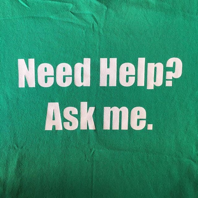 เสื้อยืดลาย NEED HELP? ASK ME. อยากให้ช่วยไหม บอกฉันสิ | Shopee Thailand