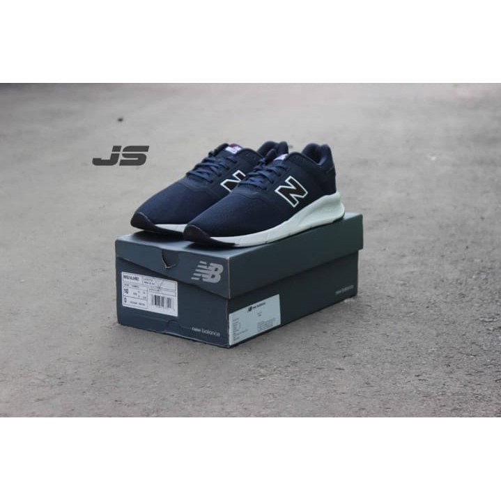 New Balance Lifestyle รองเท้าผ้าใบสีดํา - jsportsstation.th - ThaiPick