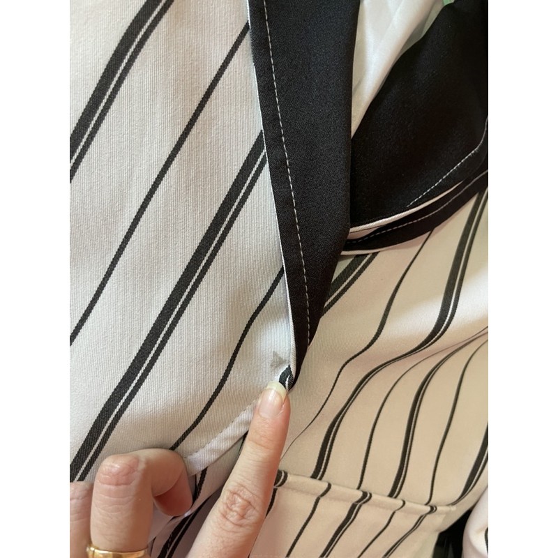 มือ2เสื้อสูทบายทางแขนยาว - ployly.kanokon - ThaiPick