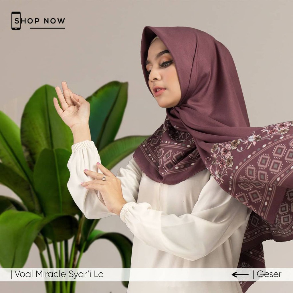 Umama อะไหล่ชิ้นส่วน Jumbo Voal Miracle Shari Motif Lc Hijab Jumbo ...