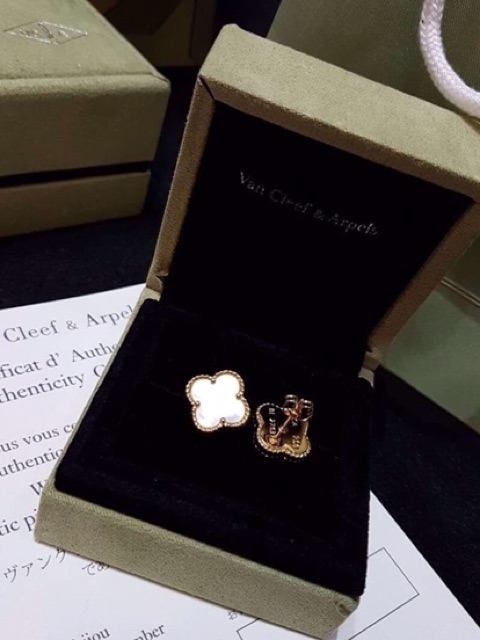 [พร้อมส่งสีดำ/เงินค่ะ] ต่างหูแบบ Van Cleef VCA ลายดอกจิก Colver ใบสี่ ...