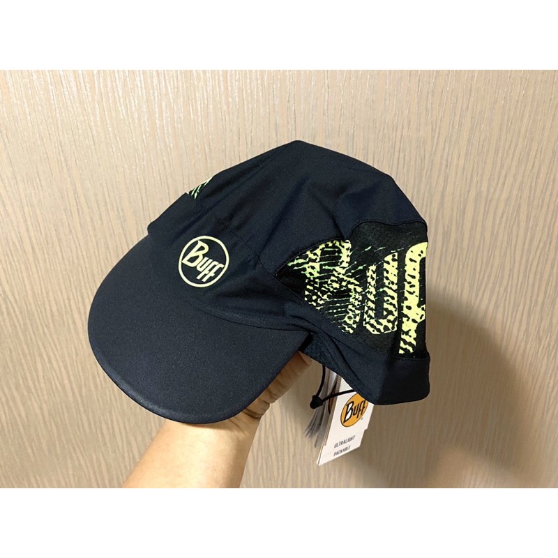 หมวกวิ่ง Buff Pack Run Cap R Flash Logo Black - wutthiwiwat - ThaiPick