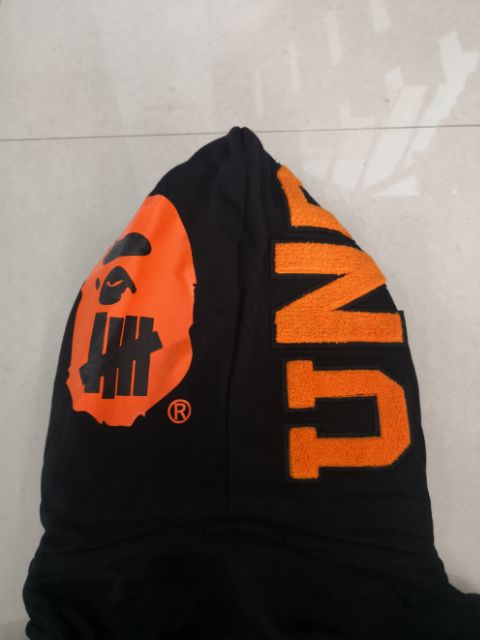 UNDEFEATED x BAPE Limited Camouflage Double Cap Shark Sweaterภ ...