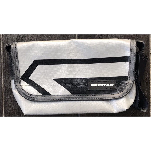 Freitag มีหลายรุ่น พร้อมส่ง ของเเท้100% มือ1 | Shopee Thailand