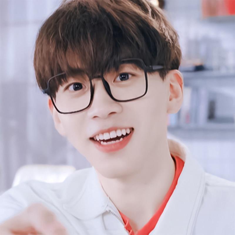 Fei Qiming สไตล์เดียวกันสีดำกรอบแว่นตาผู้ชายสายตาสั้นเบาเป็นพิเศษที่จะ ...