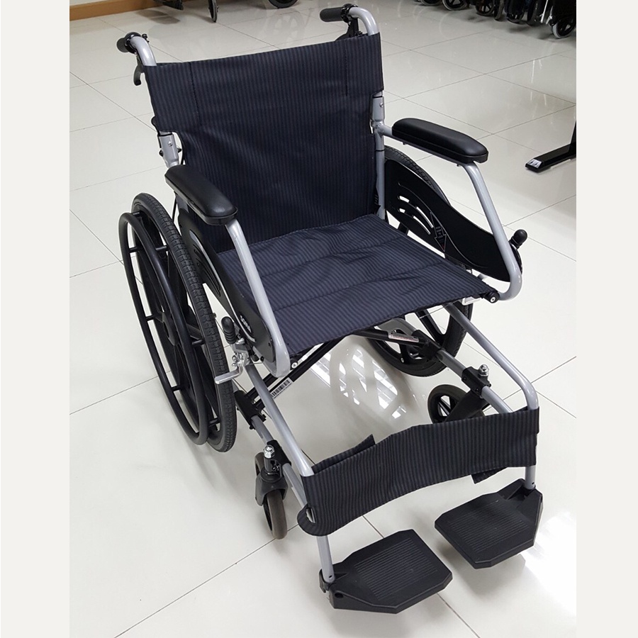 รถเข็นอลูมินัมอัลลอยด์โซม่า รุ่น SM 105.3 F24 มีเบรค (WhellChair SM 105 ...