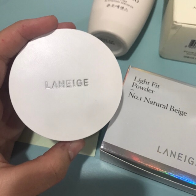 Laneige light fit powder 01 | Shopee Thailand