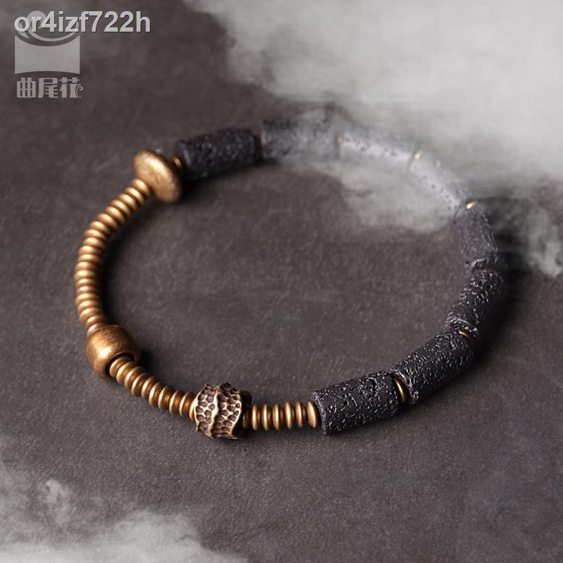 Quwei ดอกไม้การออกแบบดั้งเดิมย้อนยุคหินภูเขาไฟสร้อยข้อมือทองเหลืองชาย ...