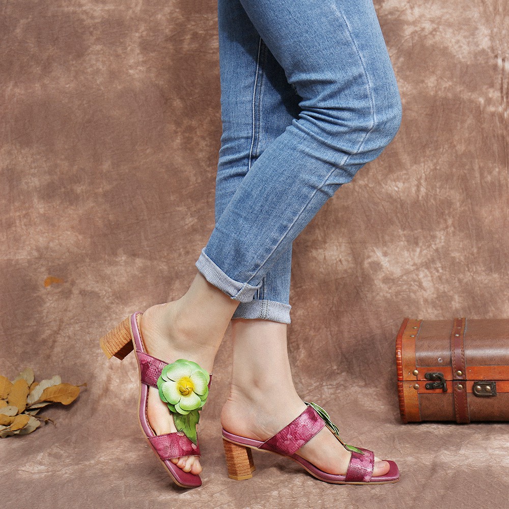 Socofy รองเท้าแตะหนังลายดอกไม้ - shoesbox.th - ThaiPick