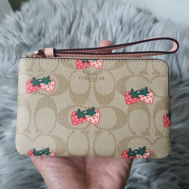 โปร9.9Coachแท้100 กระเป๋าคล้องมือCoach 1 ซิปไซส์ S รุ่น Corner Zip ...