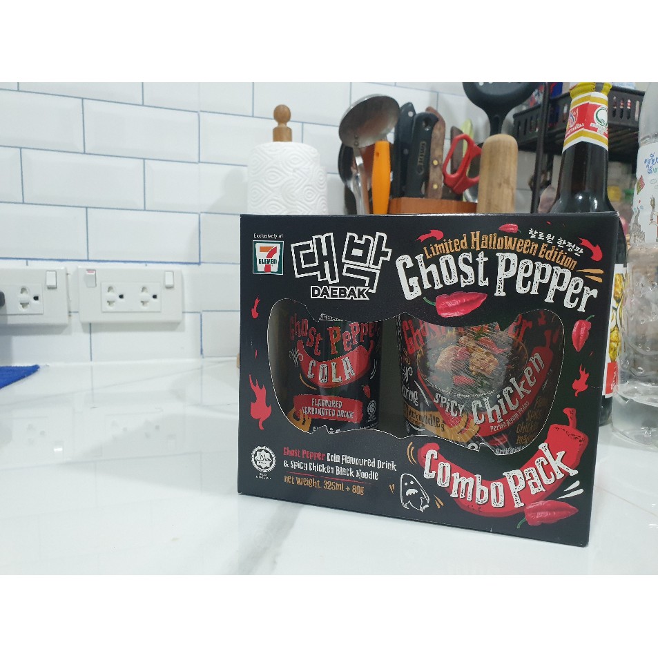 Daebak Spicy chicken heat with ice cold ghost pepper cola มาม่าเผ็ด ...